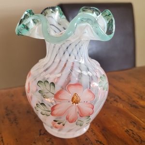 Fenton | Accents | Fenton Vase In The Meadow Beauty Collection Ruffled ...